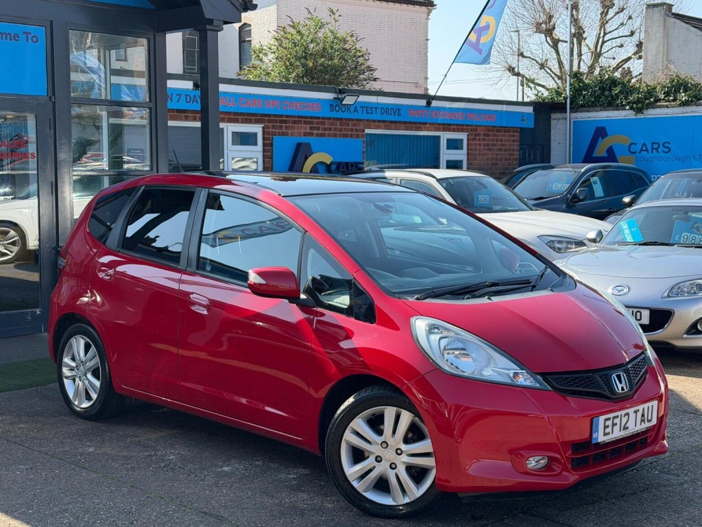 Used HONDA JAZZ 2012 Red for sale - £4780 in Loughborough ...